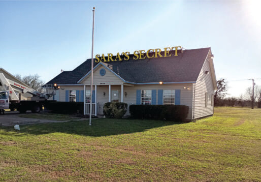 Sara's Secret in Kaufman - Giant Sign Company