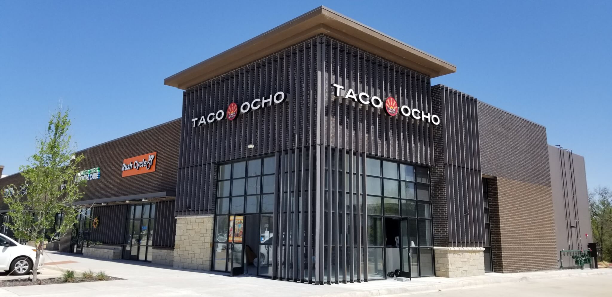 PORTFOLIO - Giant Sign Company