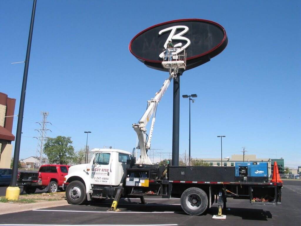Beamers - Giant Sign Company