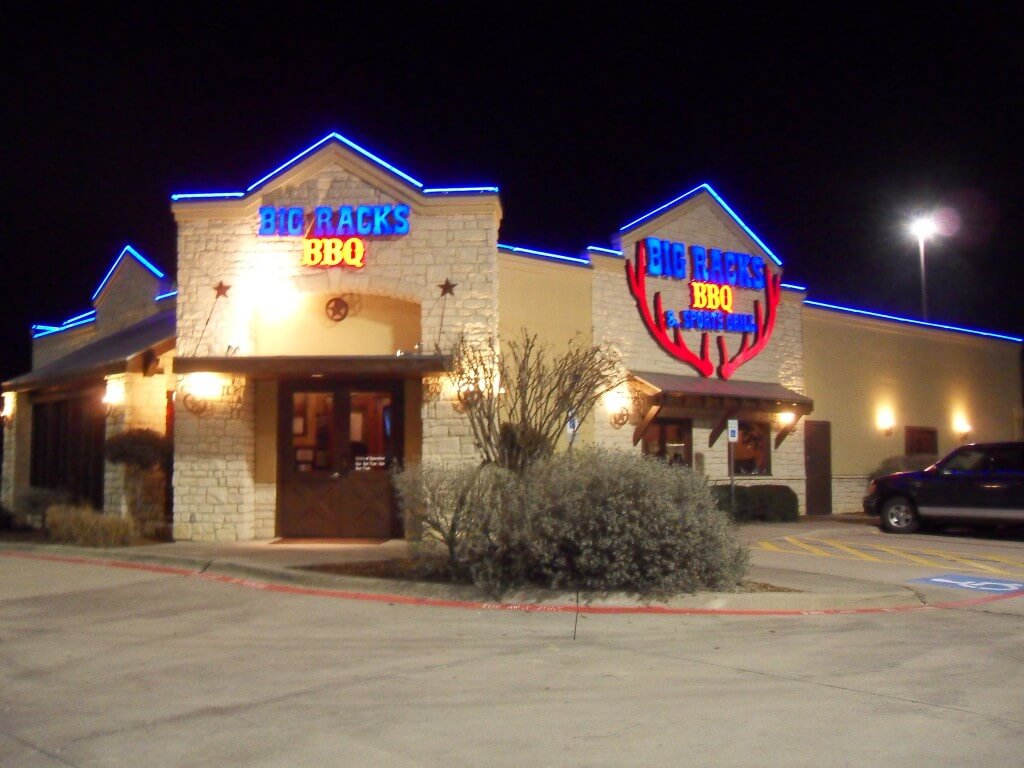 Big Racks BBQ - Giant Sign Company
