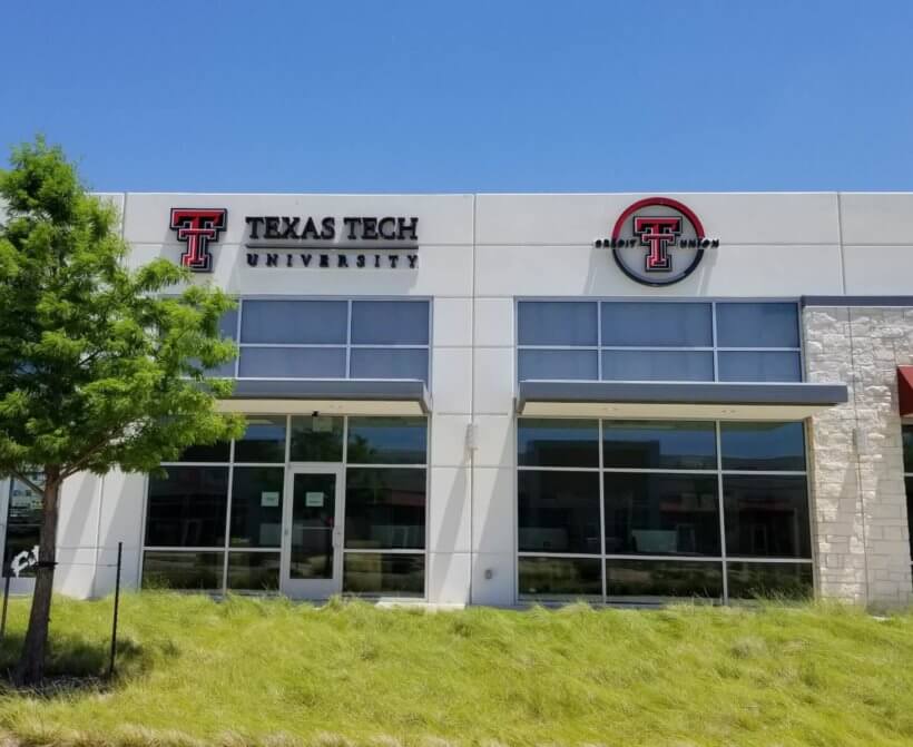 Texas Tech University & Texas Tech Credit Union in Irving - Giant Sign ...