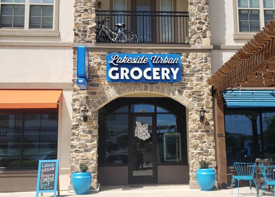 Lighted Blade Sign Archives - Giant Sign Company